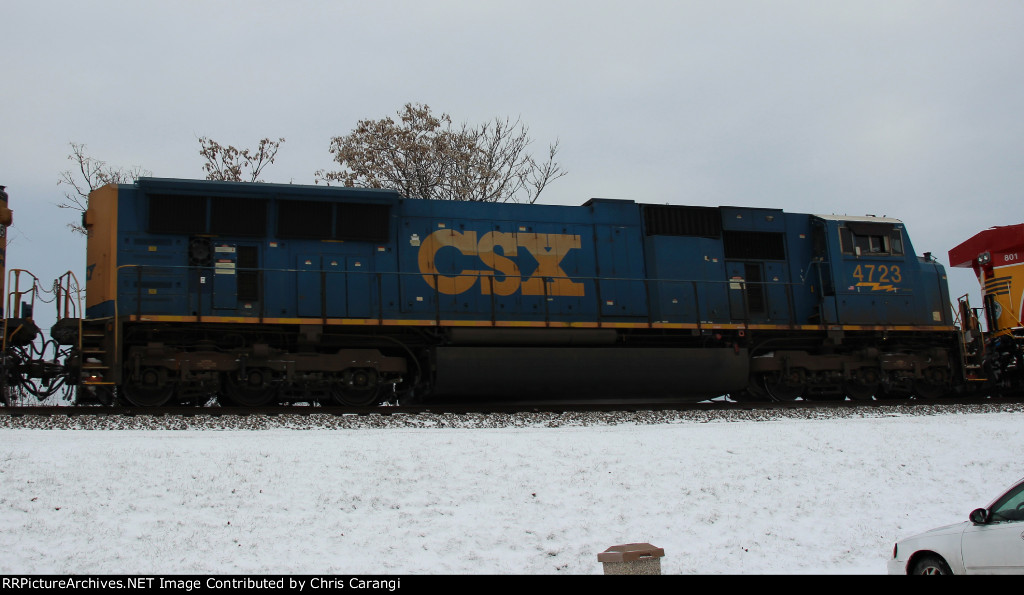 CSXT 4723 on Q409-15